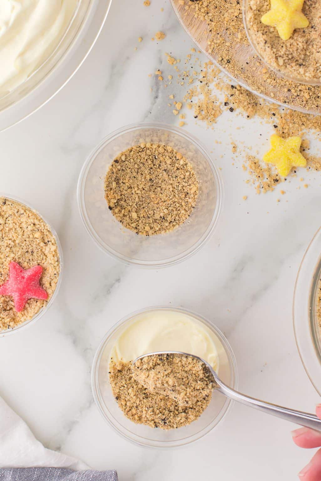 Golden Oreo Sand Pudding (easy summer dessert cups)