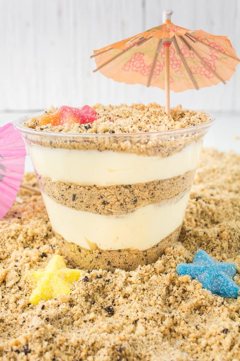 Golden Oreo Sand Pudding (easy summer dessert cups)
