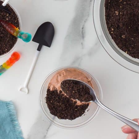 Easy Oreo Dirt Pudding Dessert