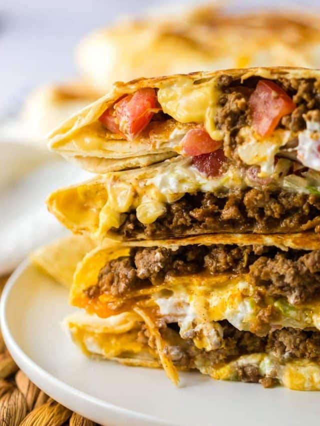Copycat Taco Bell Homemade Crunchwrap Supremes » Persnickety Plates