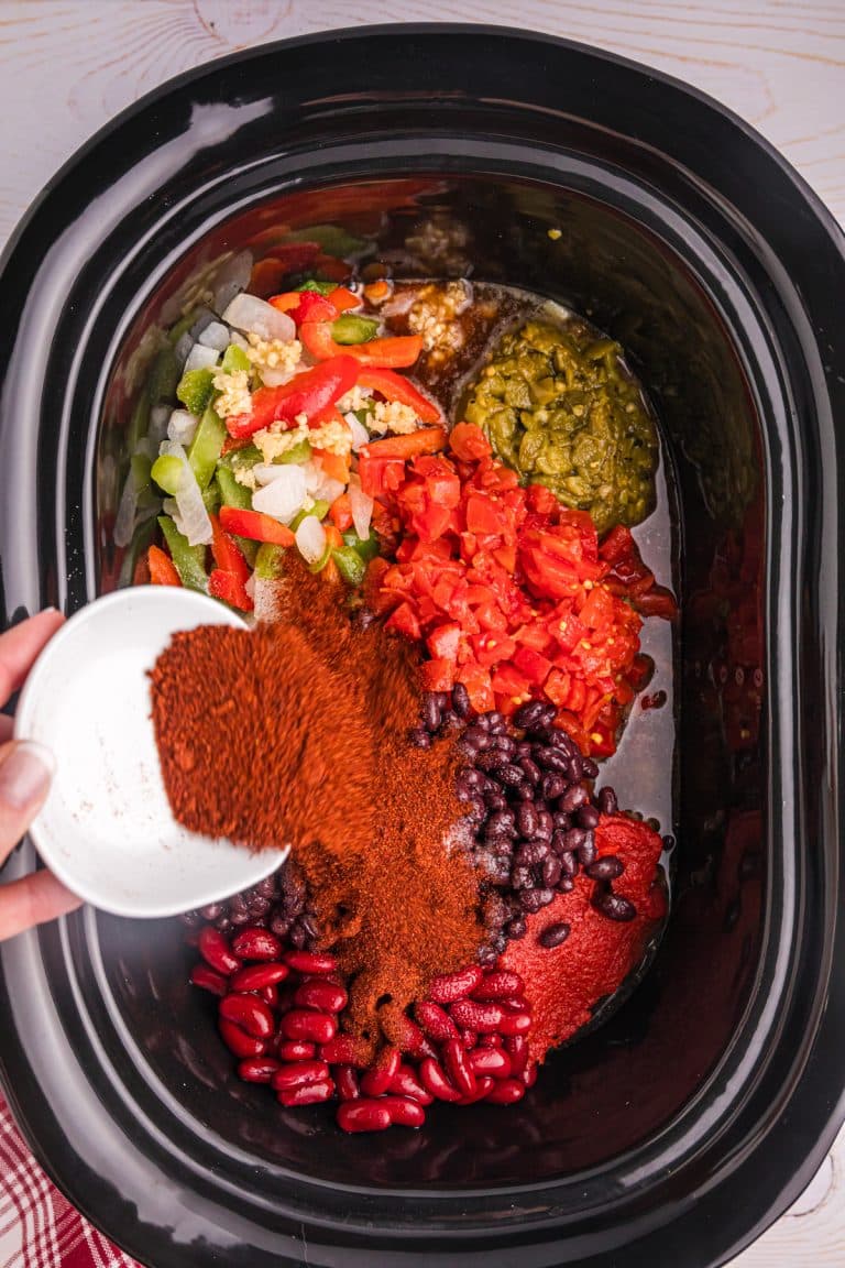 Easy Slow Cooker Chili Mac & Cheese