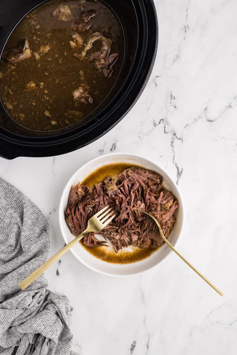Slow Cooker Beef and Noodles